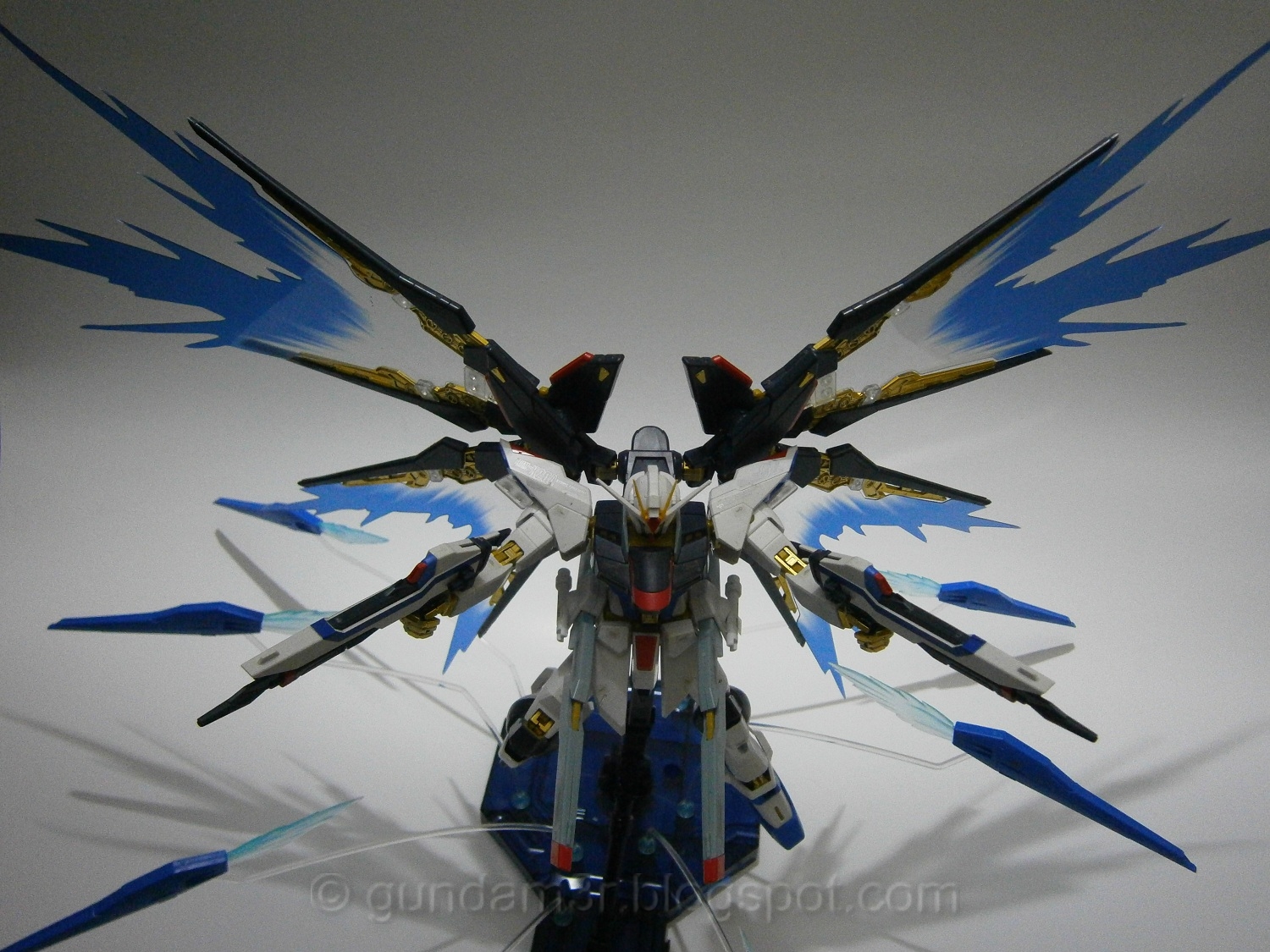 Add On: Wing of Light Effect for Strike Freedom Gundam MG Review