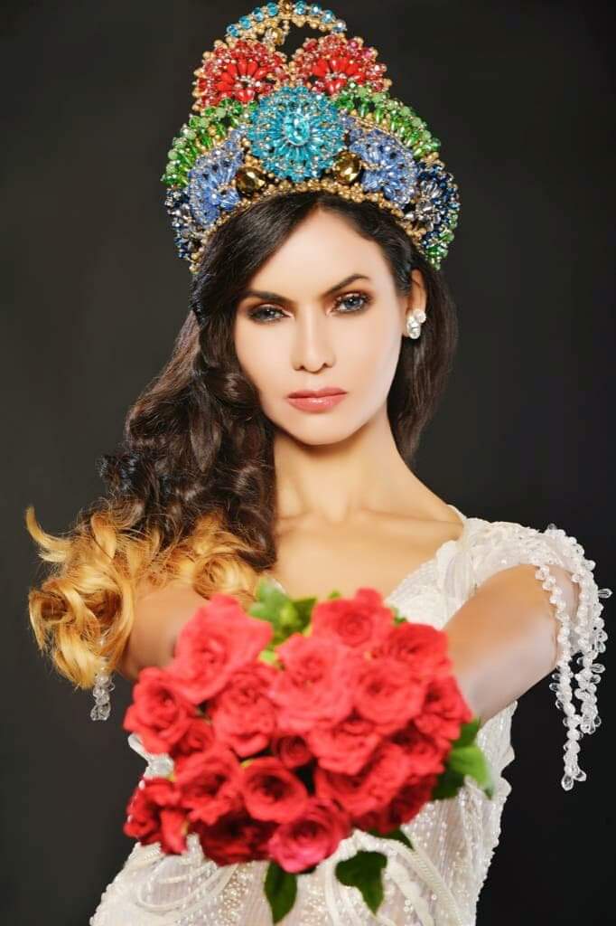 CLUSTEREUM: 2018 Ms United Nations: Shyna Sunsara of India