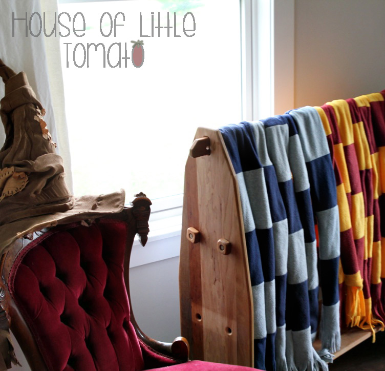 House of Little Tomato: How to Make a House Scarf