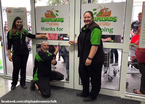 Shoppers by the Shiploads at shop's sneak peek - New Norfolk News