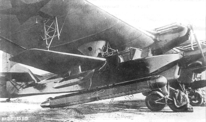 Airplanes in the skies + FAF history: Zveno - SBP