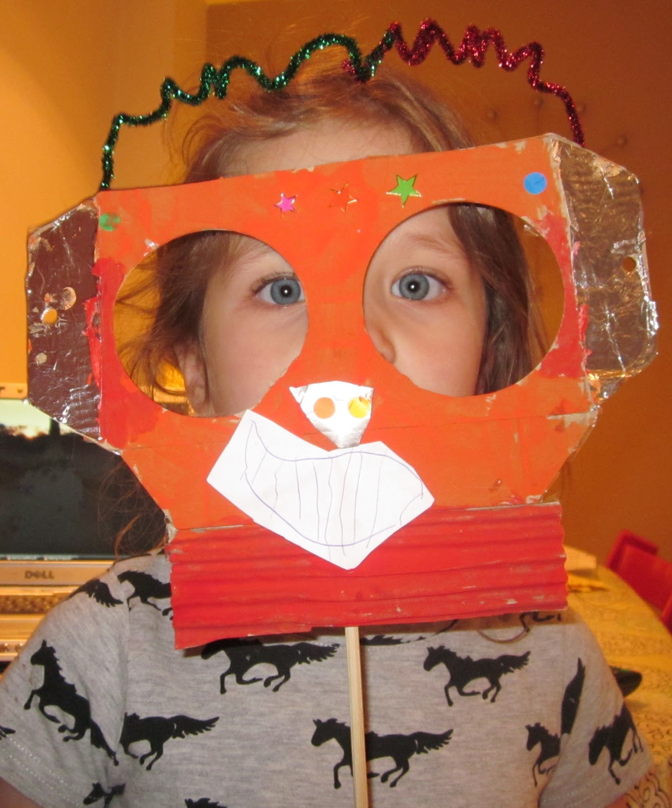 monkey&robot: Cardboard Robot MASK!