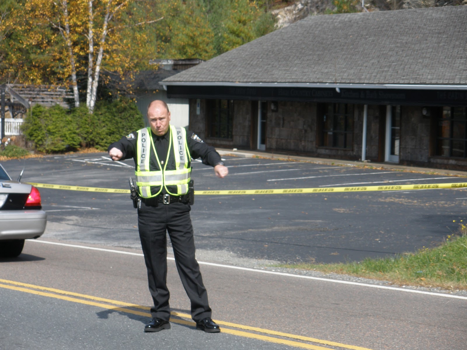 Zoe Nelson -- Artwear: POTUS Bus!