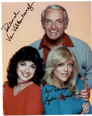 Lydia Cornell: MERRY CHRISTMAS! SPECIAL OFFER: "TOO CLOSE FOR COMFORT ...