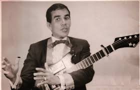 Noel Petro. Biografía.