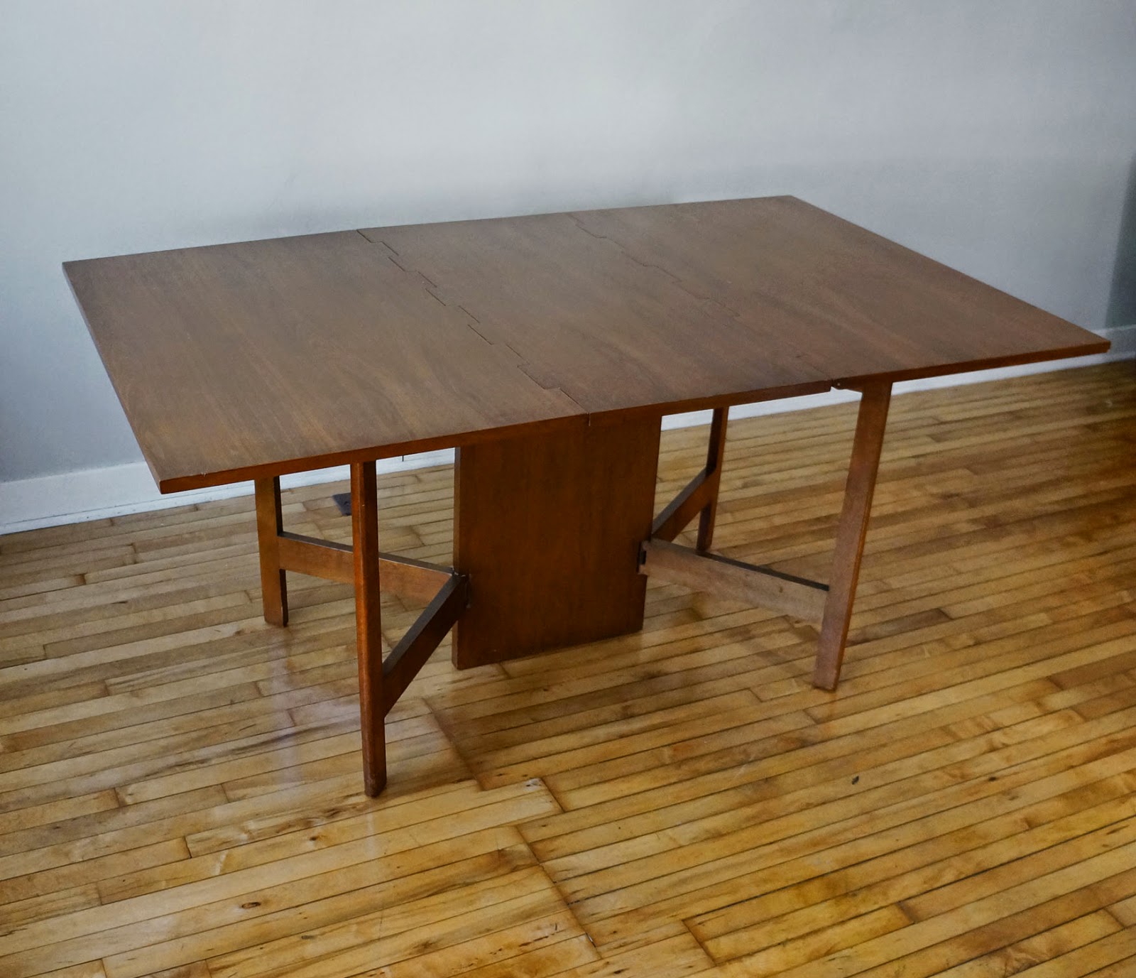 str8mcm: George Nelson Gateleg Dining Table