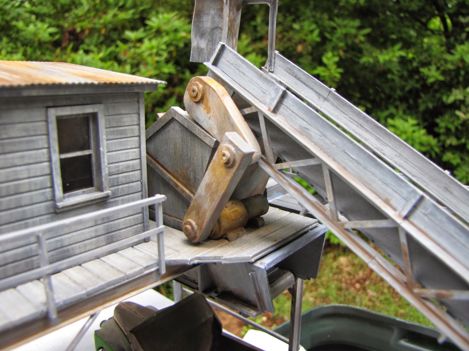 Tom Yorke Custom Model Building: A Sugar Beet Loader - A Custom Model