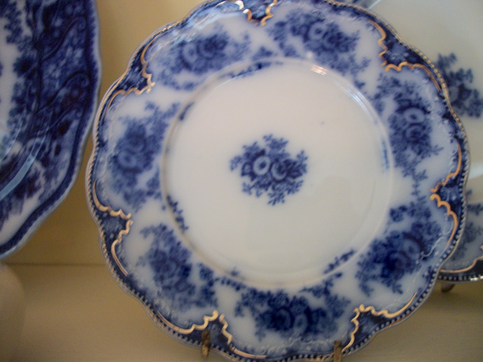 Writing Straight from the Heart: Collection of Flow Blue China