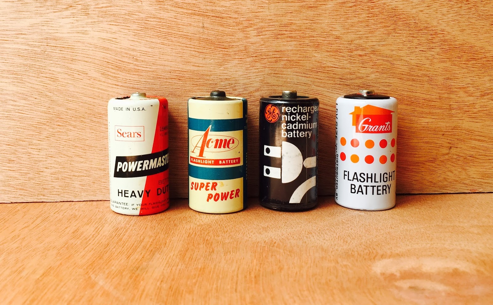 Colecciones y Museo Virtual Cándido Guzmán: BATERIAS - VINTAGE BATTERIES