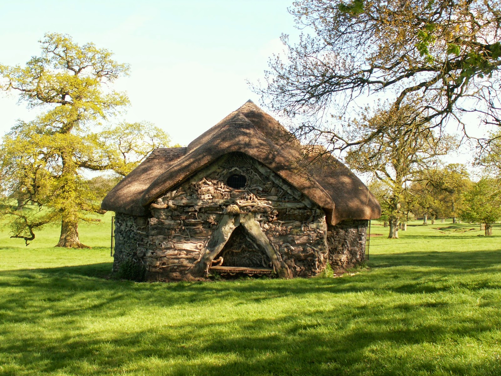 CUBO ET EXCUBO: Badminton, Root House (Hermit's Cell)
