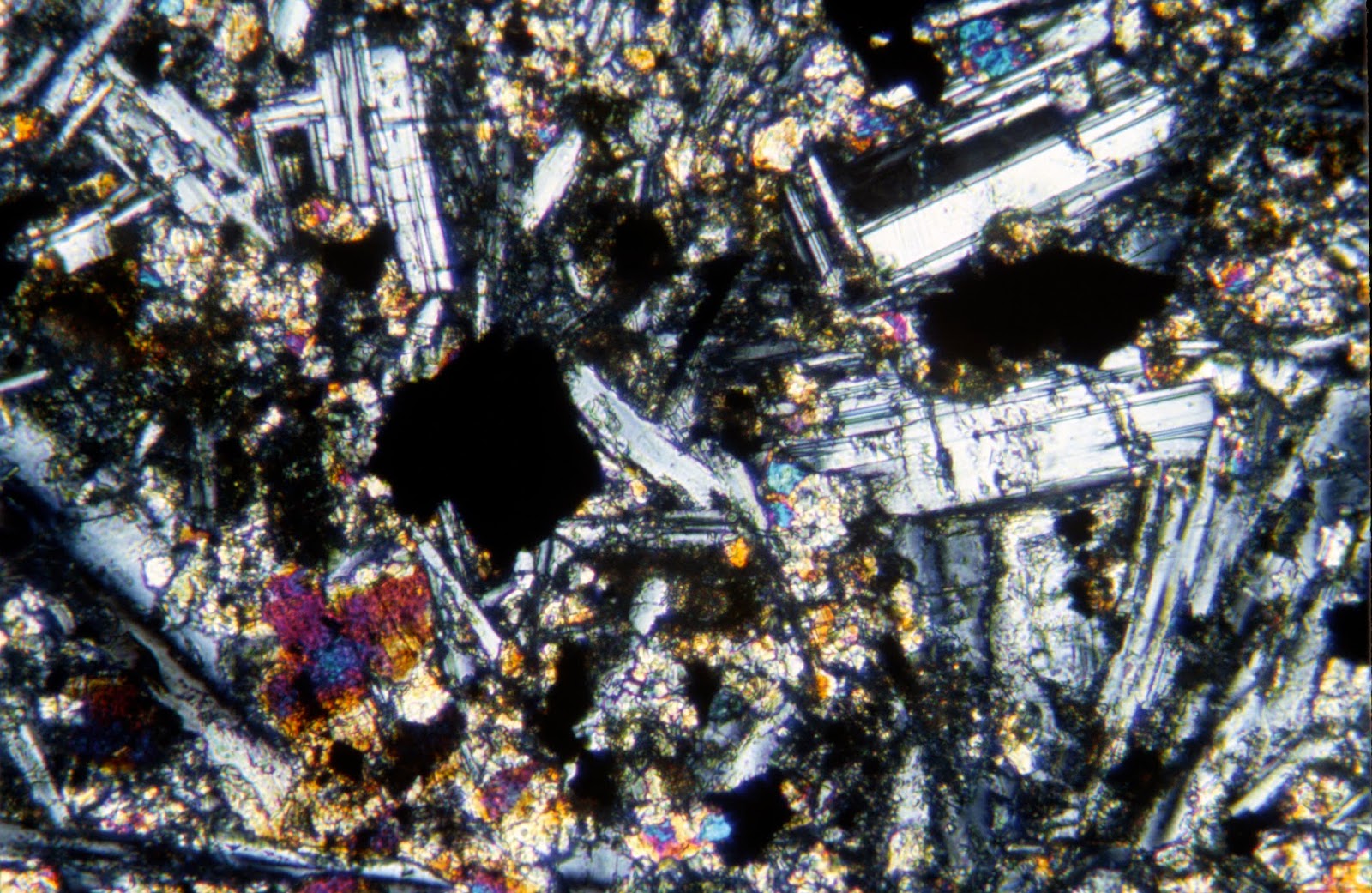 Urth Picture Post: Microcracks and Macrocracks