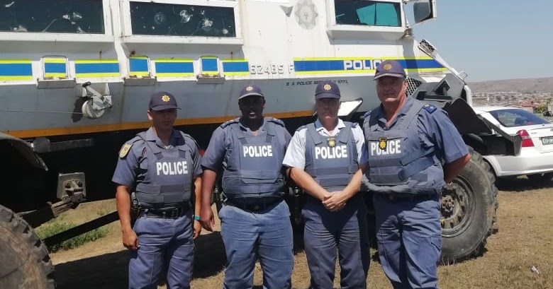 PORT ELIZABETH - POLICE WAGE WAR AGAINST GANGSTERISM IN PE'S NORTHERN ...