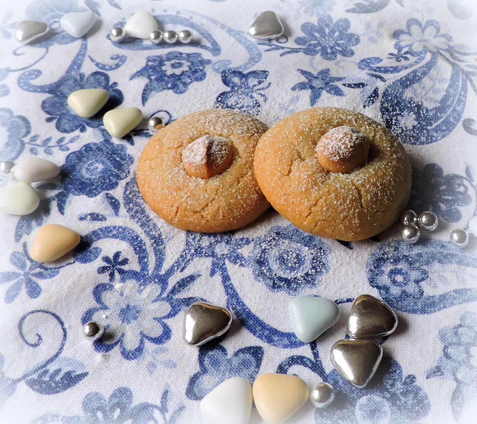 Macadamia Shortbread Cookies | The English Kitchen