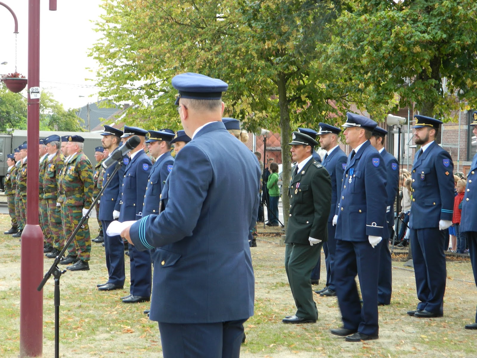 PARADE MILITAIRE: Jumelage CRC Glons et commune de Bassenge. - École ...