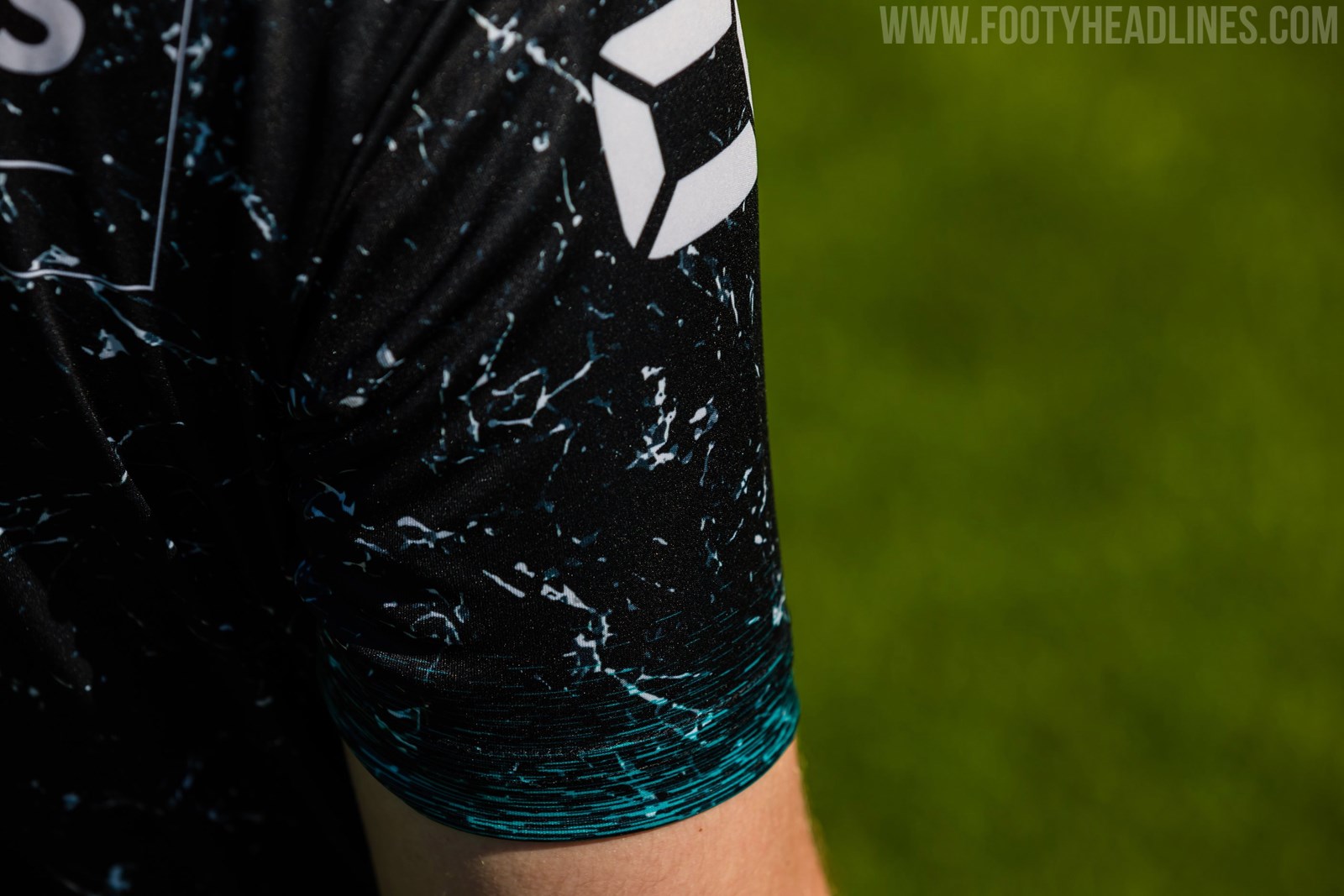 Waalwijk 20-21 Home & Away Kits Released - Marble 'Arsenal-Like' Away ...