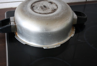 Making naan without tandoor....