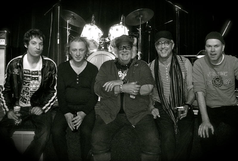 LUIZ WOODSTOCK: THE FOCUS BAND - 2012 TURNE BRASIL - 04 A 09 MARÇO 2012