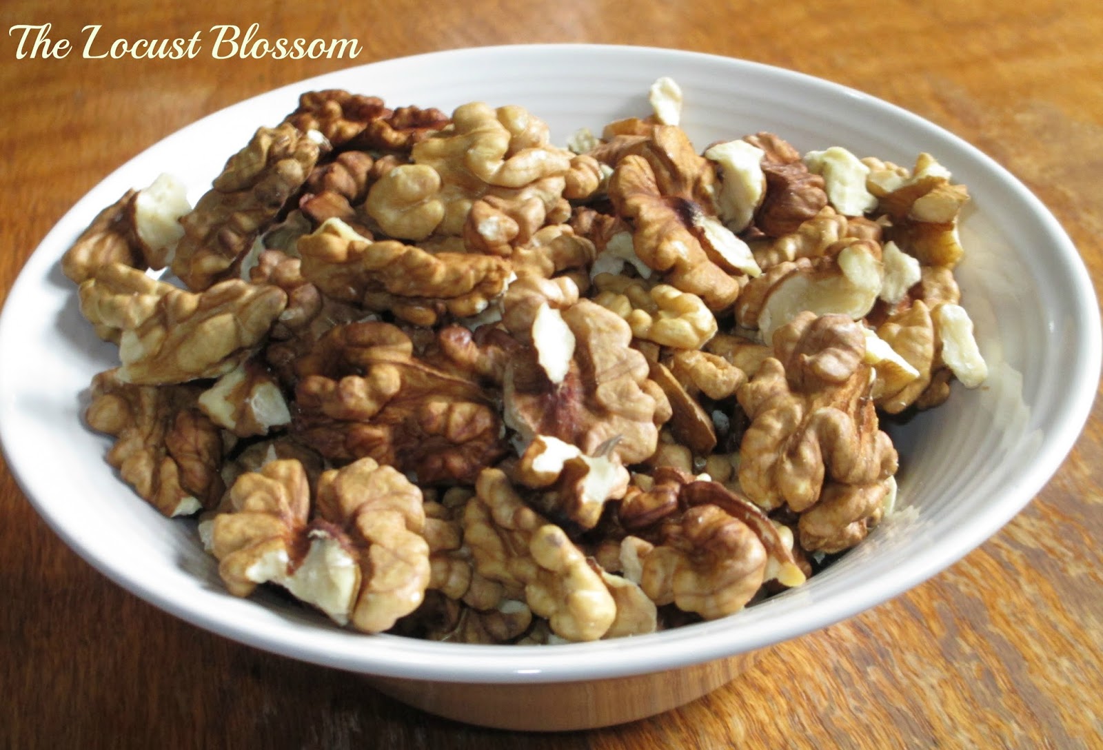 The Locust Blossom: Rhubarb Pie with Toasted Walnut Crust