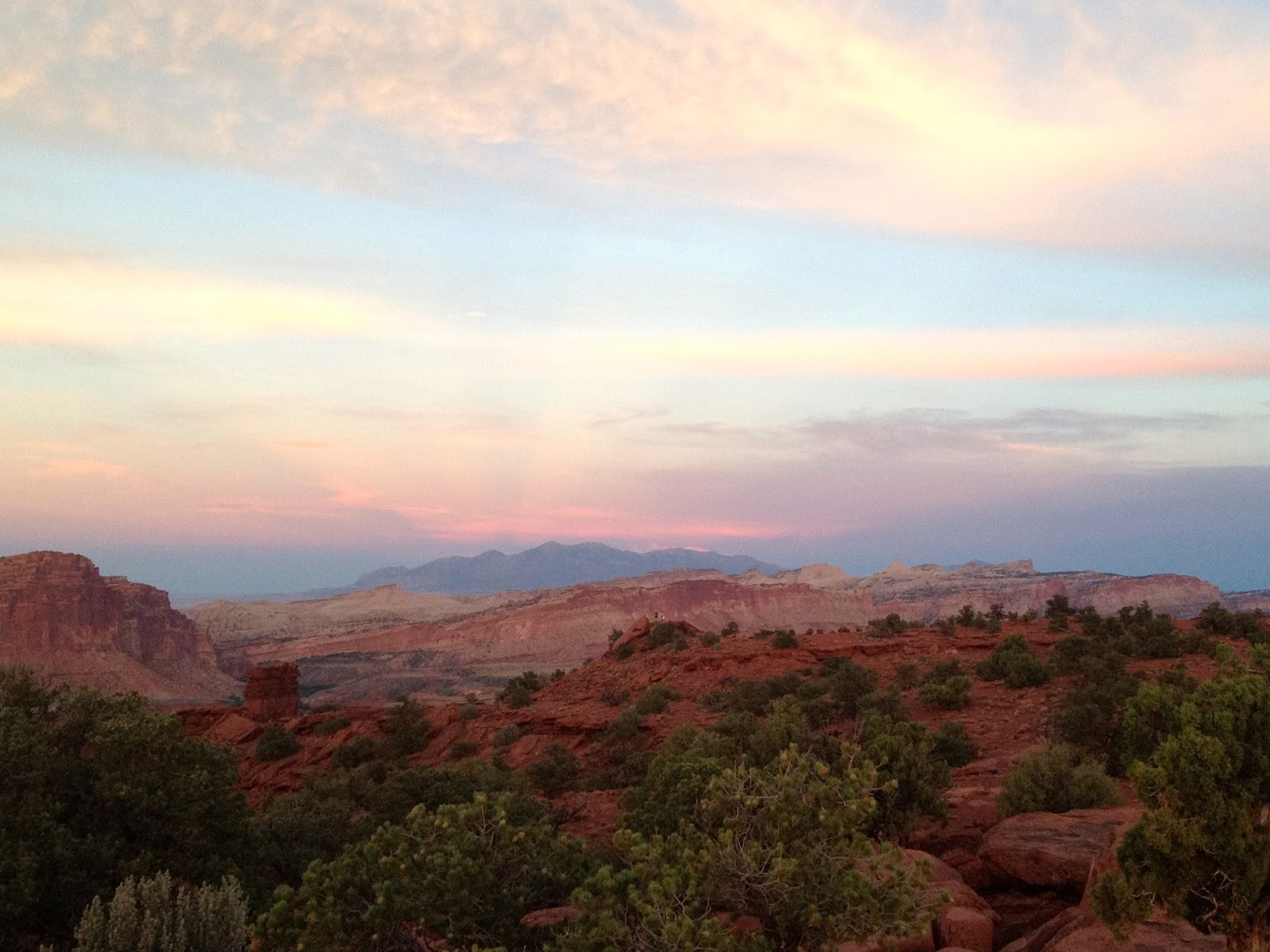 Hike the World: Capitol Reef National Park: Sunset Point