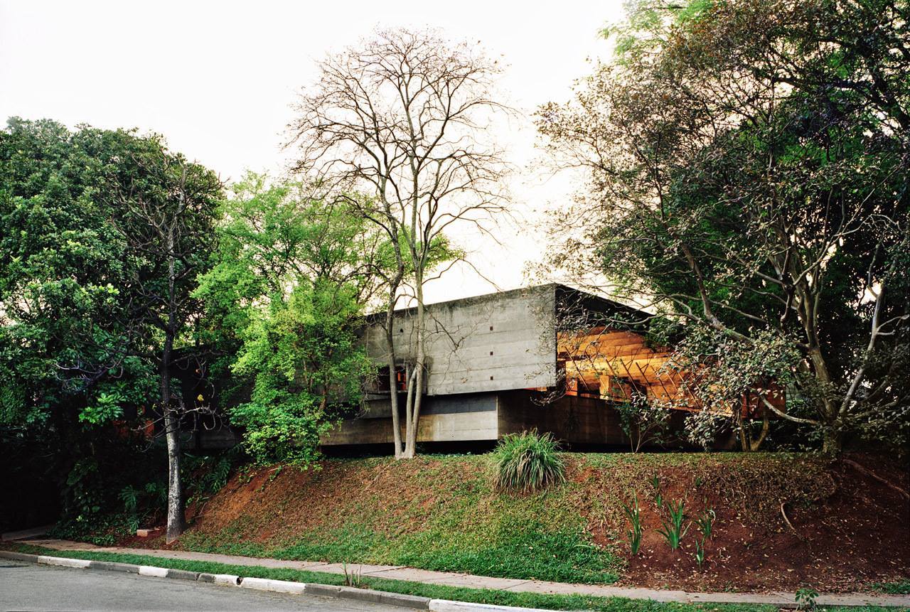 By @zonArtquitectur: Casa Butanta_Sao Paulo_Brasil #Arquitectura