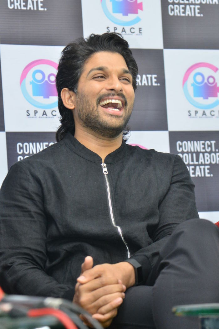Allu Arjun in Black Dress at Navadeep's C-Space Launch - Hollywood ...