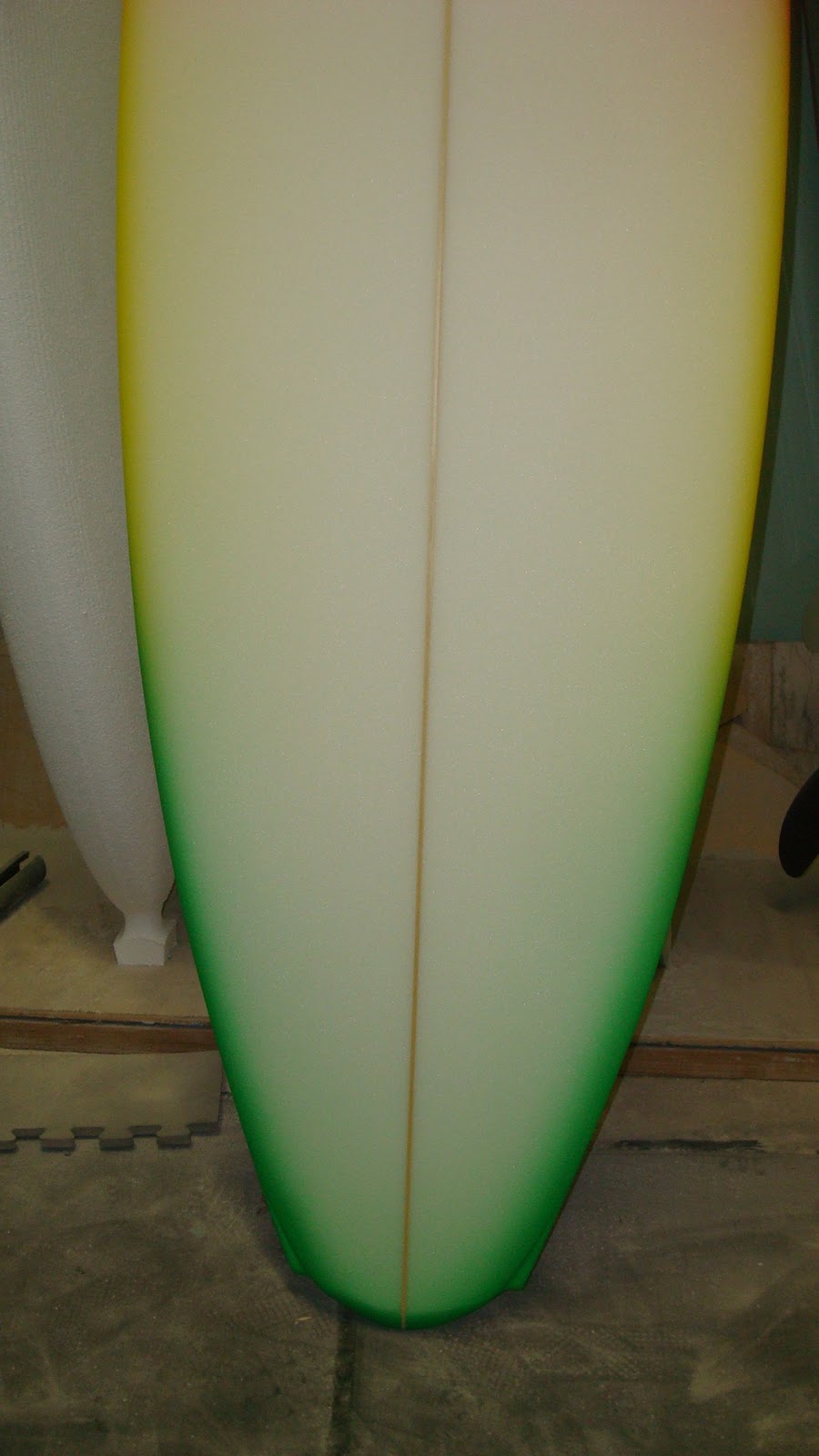 SUN DOLPHIN SURFBOARDS: Rasta Color Surfboard 6'0"