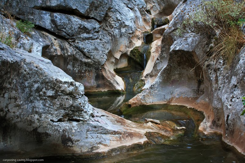 Canyoning - Caving: Φαράγγι Μέγα Ρέμα, Μουζάκι