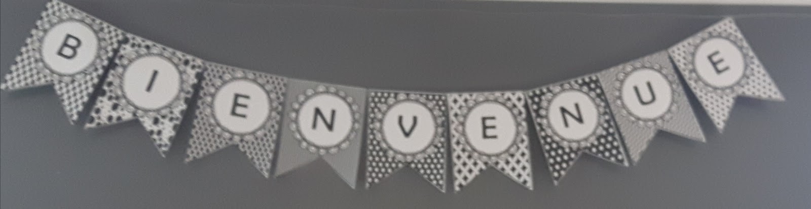 la classe de caro.: Fanion - Bannière « BIENVENUE » noir et blanc