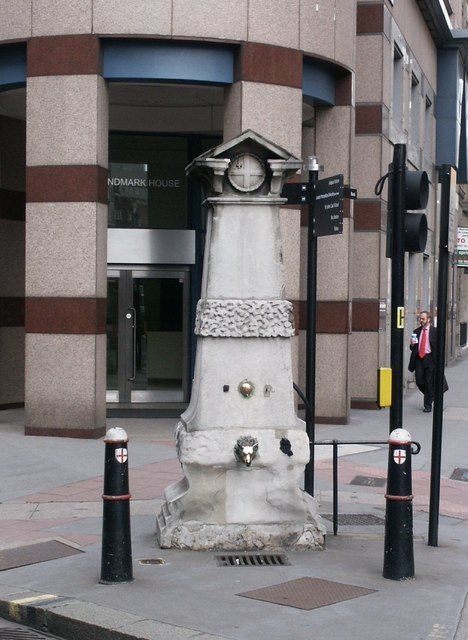 Ξωτικό: Aldgate Pump, μια αντλία νερού στο Λονδίνο, δημοφιλές ορόσημο ...