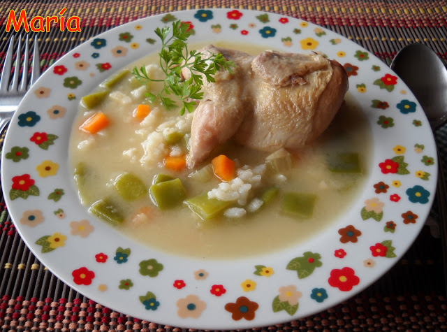EN LA COCINA: SOPA DE ARROZ Y VERDURA CON CODORNICES