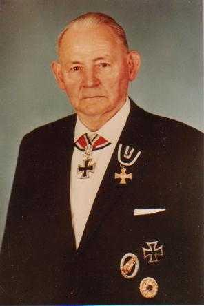 HERMANN-BERNHARD RAMCKE General der Fallschirmtruppe | Pecinta Militer