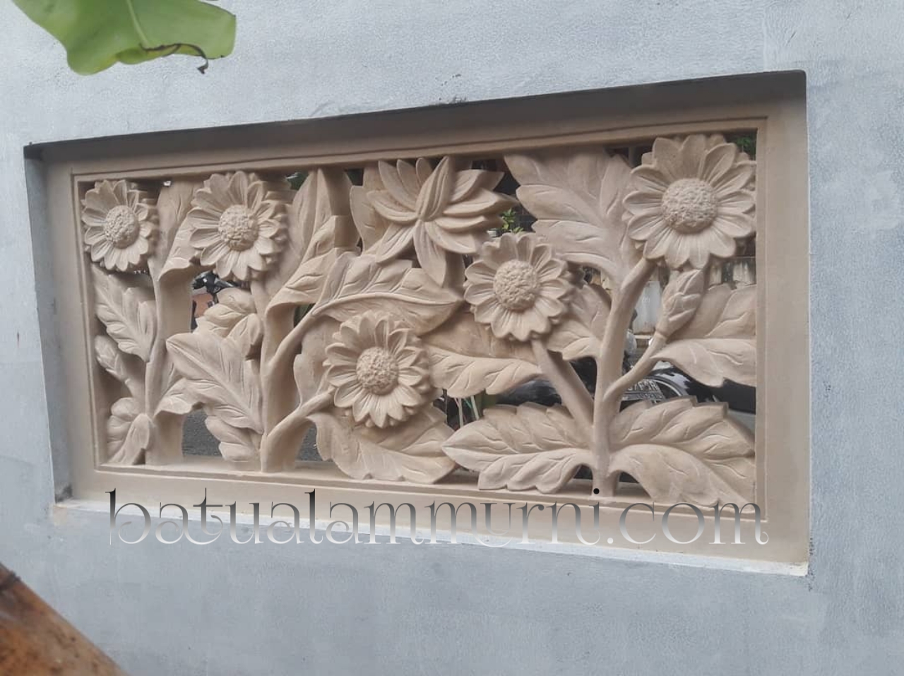 Loster Pagar motif bunga Matahari