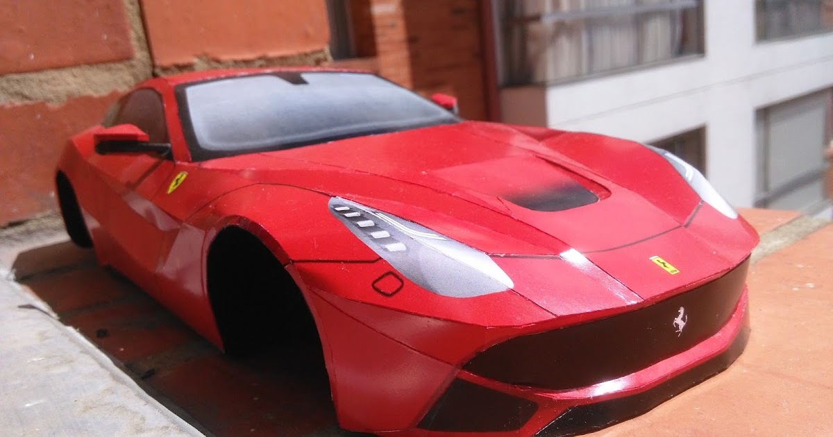 Papercraft Ferrari F12 proceso de armado