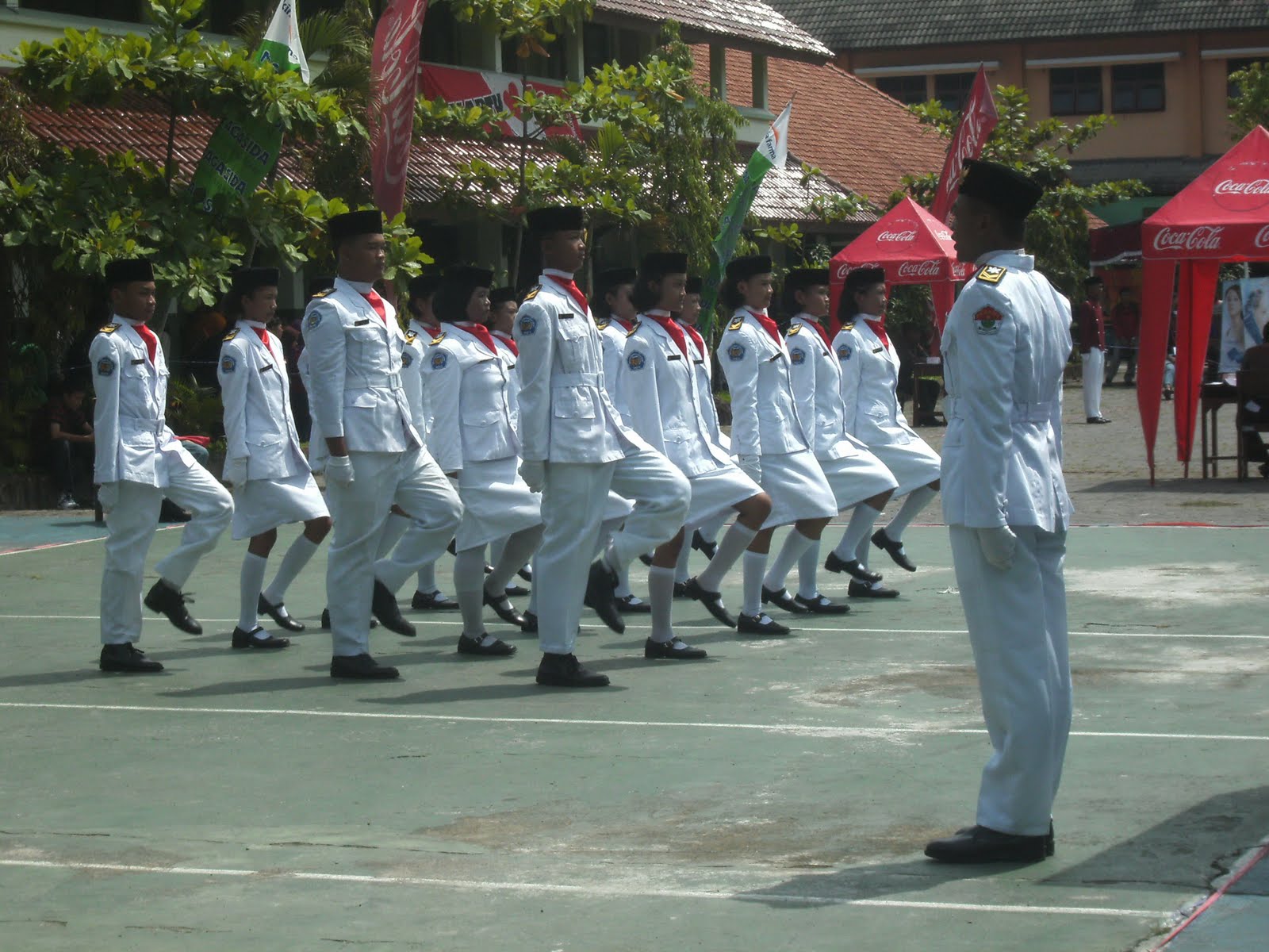 RADEN EDY PRIYANTA: Pasgasra di SMA 6 Semarang 08052011