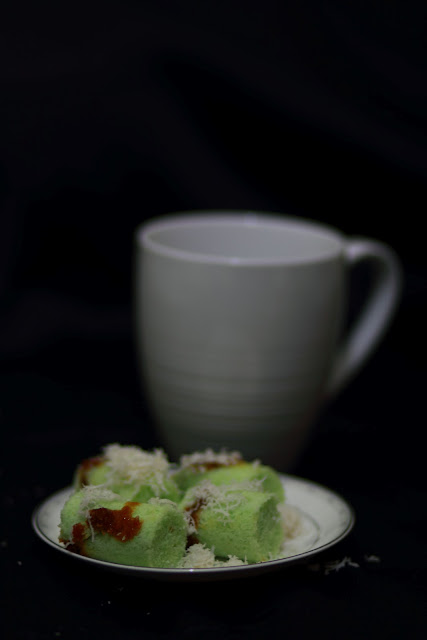 Kue Putu [Indonesian Putu Bamboo Cake] - endyDaniel