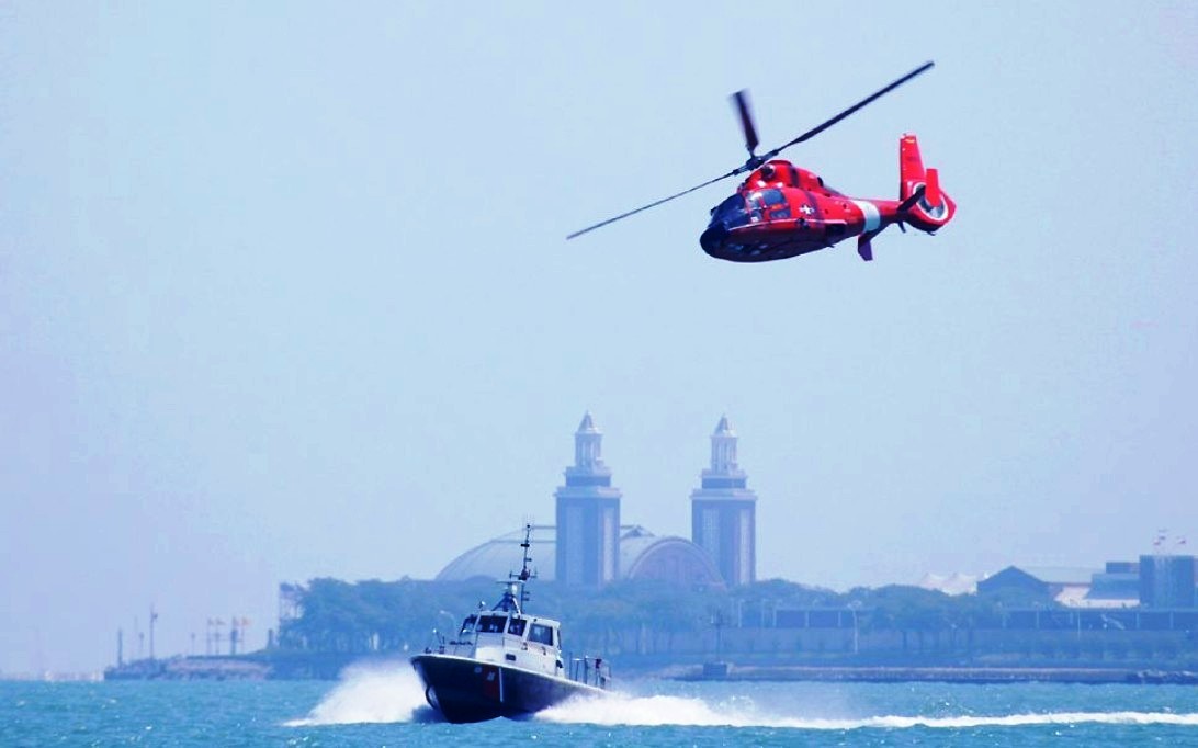 GAMBAR PESAWAT TERBANG: Helikopter HH-65 Dolphin (Wallpaper 4)