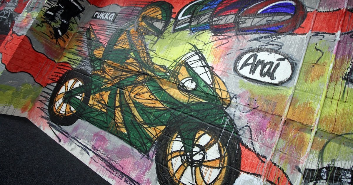 Street art adds colour to Infinity