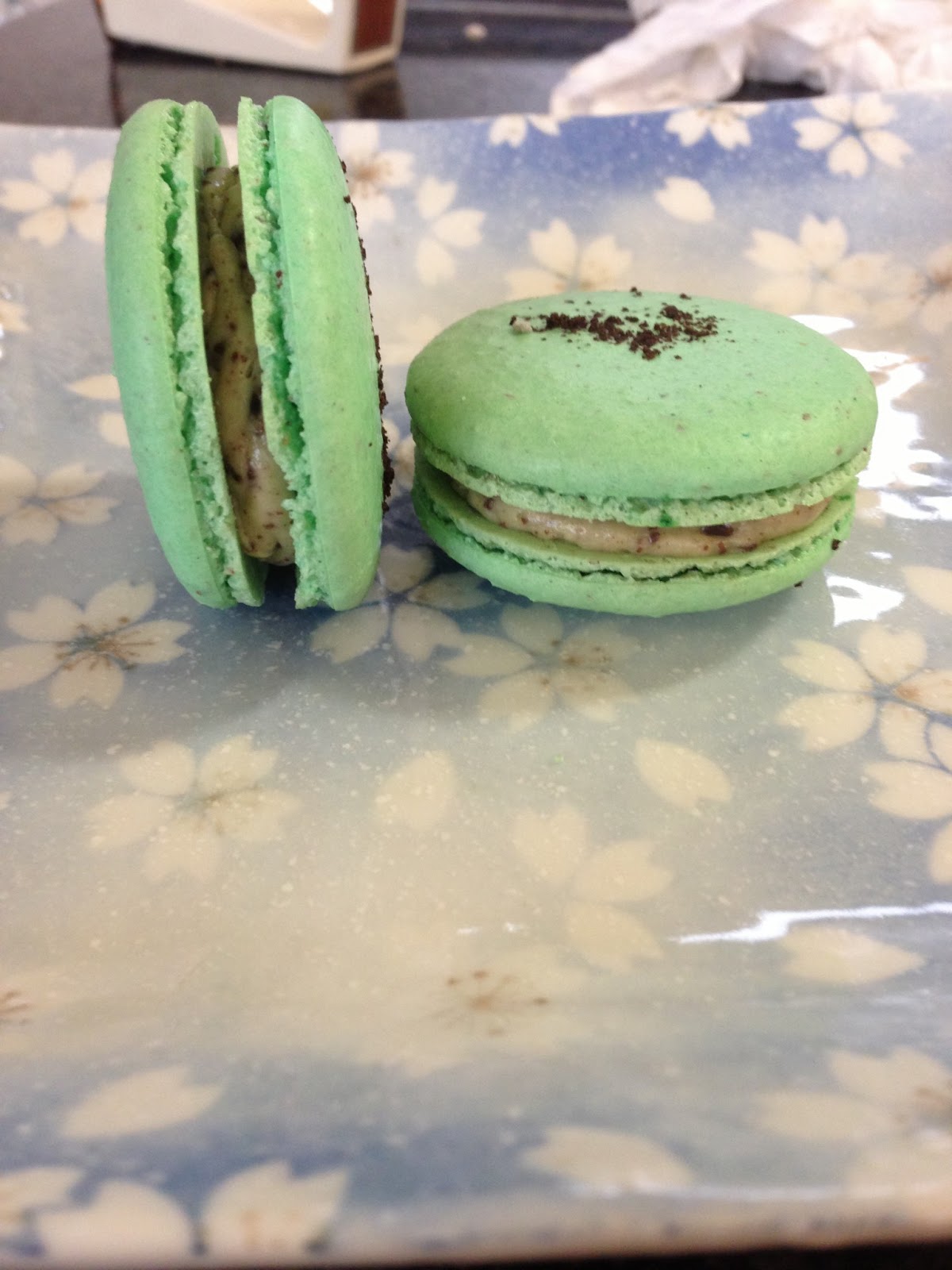 Love and Macarons.: Mint Chocolate Chip Macarons with a Mint Chip Swiss ...