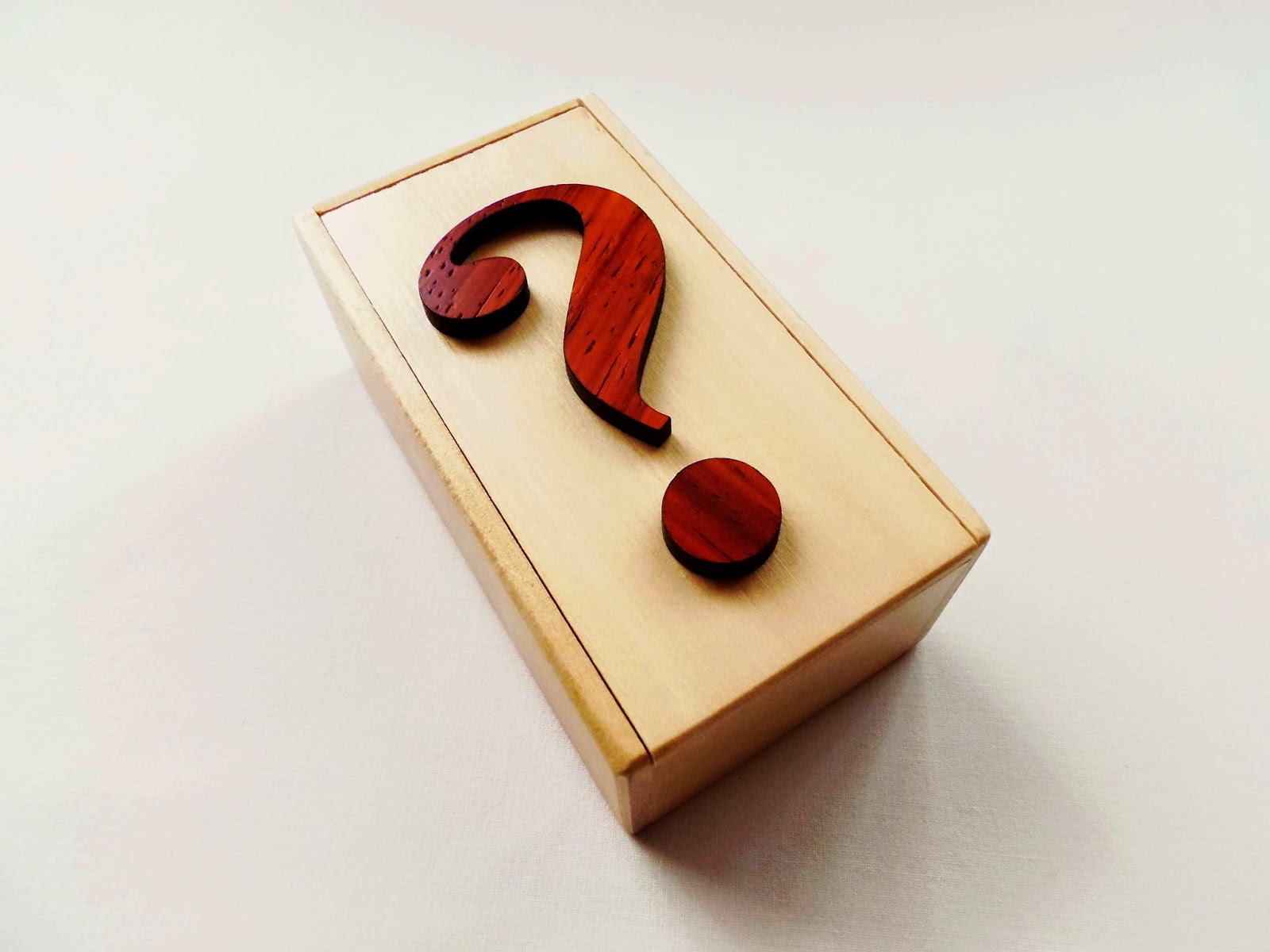 Gabriel Fernandes' Puzzle Collection: Fragezeichenbox (Question Mark Box)