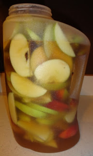 theArtisticFarmer: Homemade Apple Brandy