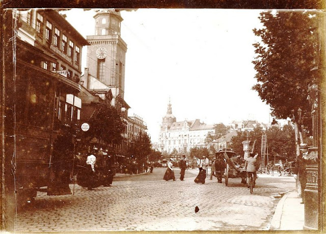 16 Amazing Photos That Capture Street Scenes of Germany in 1899 ...