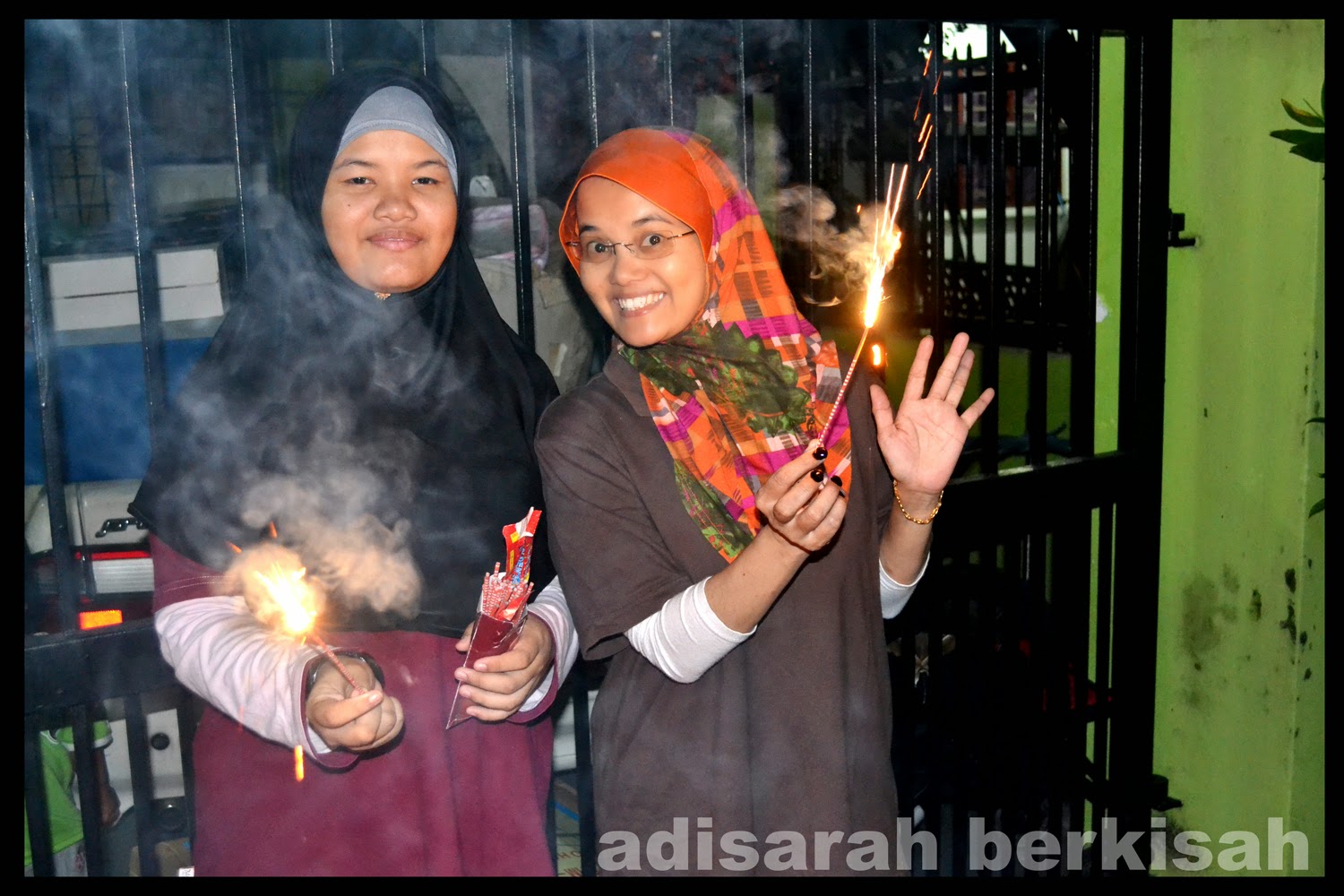 adisarah berkisah: Main bunga api macam bebudak riang Ribena