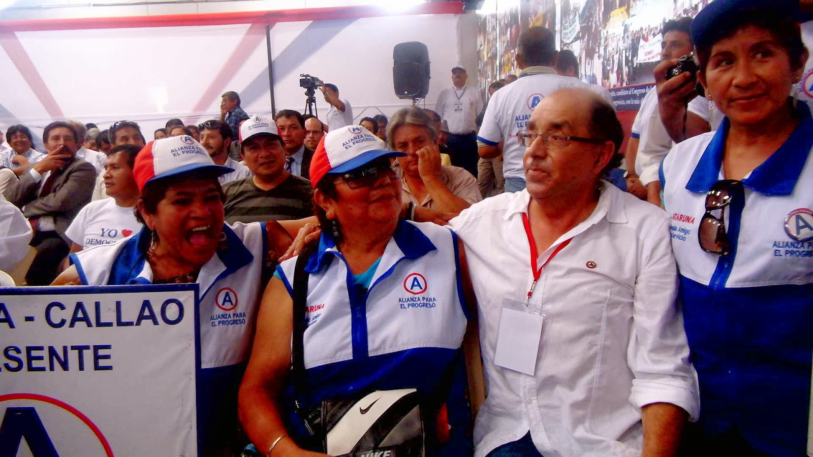 ZENAIDA GUTIERREZ: BIOGRAFÍA