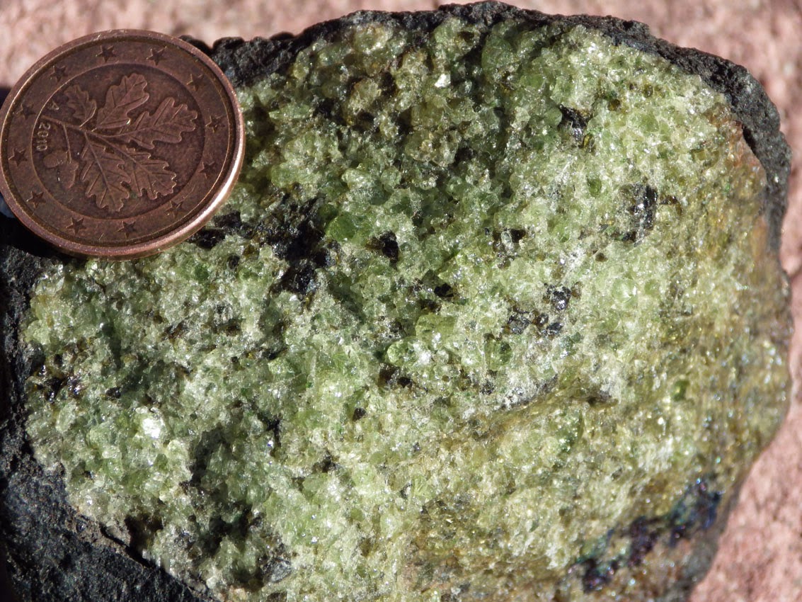 Peridotita (Peridotite) - Roca