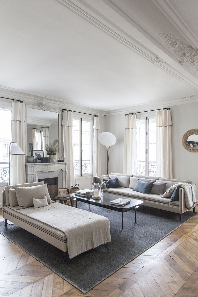Apartment in Paris in neutral tones