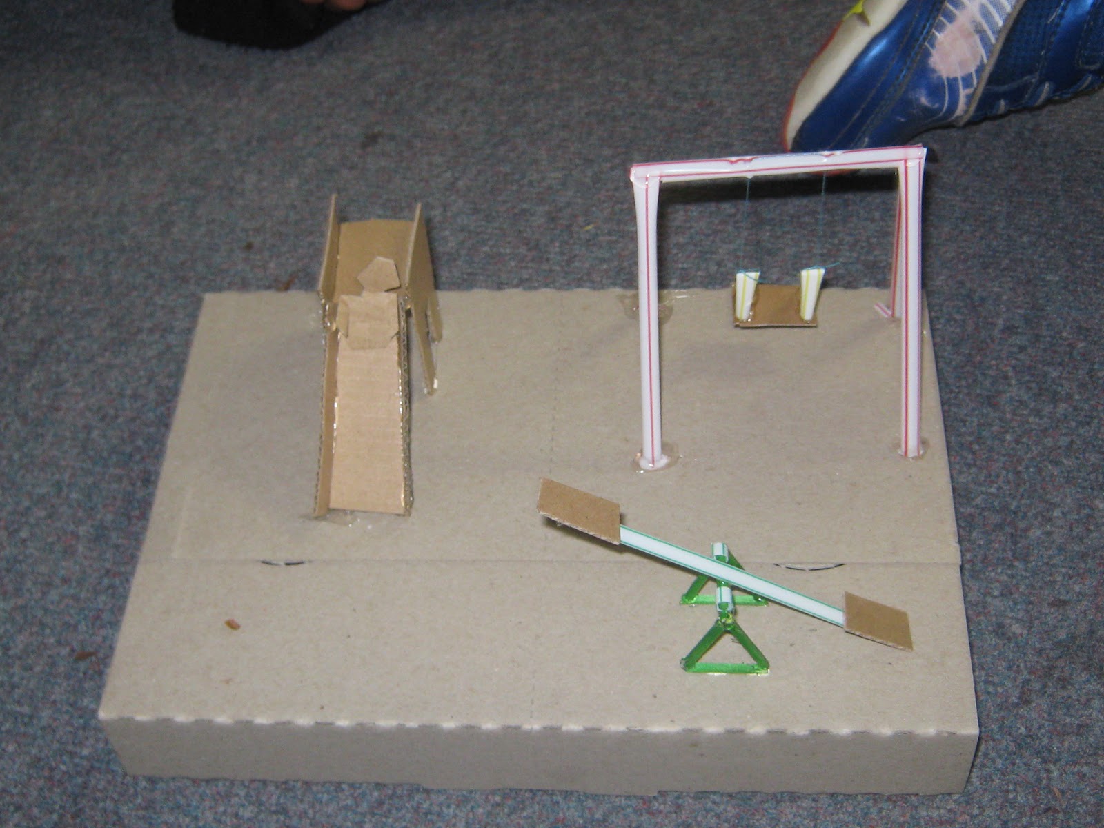 Welcome to Room 20's Blog: Homework and our 3D playgrounds