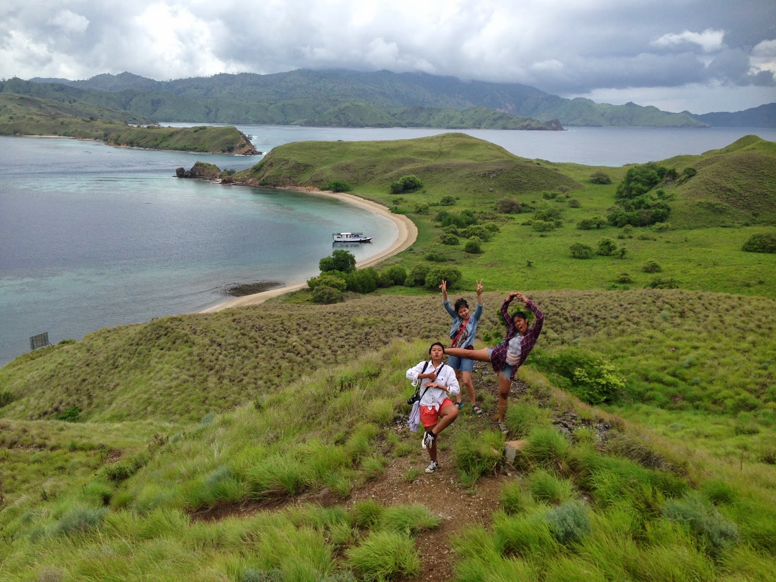 Indahnya Kepulauan Komodo dari puncak Gili Laba (Amazing NTT Part 6 ...
