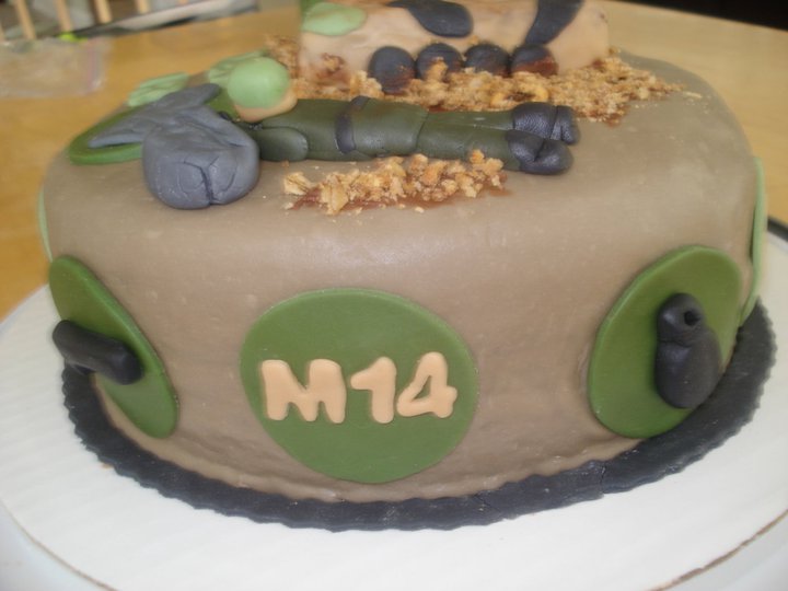 JessiCakes Project: Call of Duty Black Ops Fondant Cake - 04/24/11