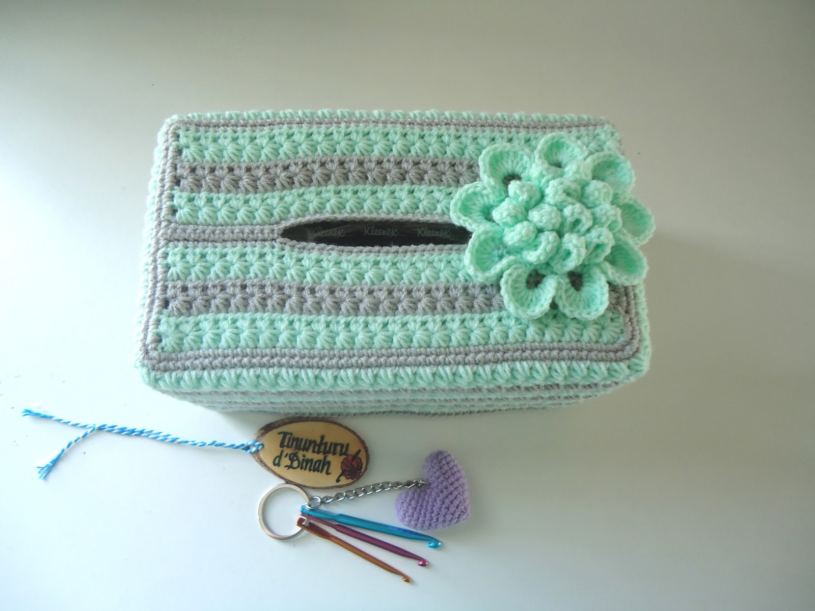 Dinah Crochet: Star stitch tissue box cover