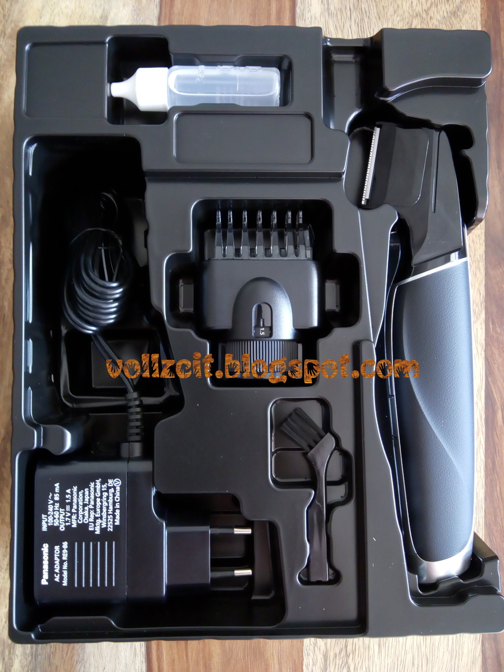 Panasonic ER-GD50 All-in-One: Rasierer, Trimmer und Bart Designer